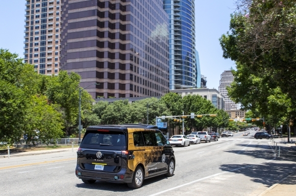 Volkswagen launches its first autonomous driving test program in the ...