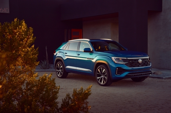 Volkswagen Atlas Cross Sport named SUV of the Year in 2024 Latin Flavor ...