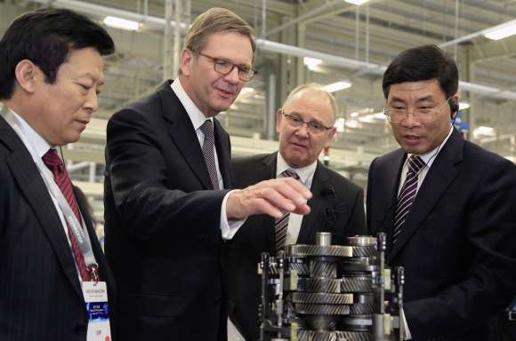 Volkswagen inaugurates components plant in North China - Volkswagen US ...