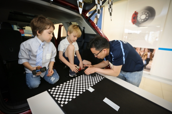 VOLKSWAGEN GROUP OF AMERICA GIVES HUNDREDS OF KIDS ACROSS THE COUNTRY A ...