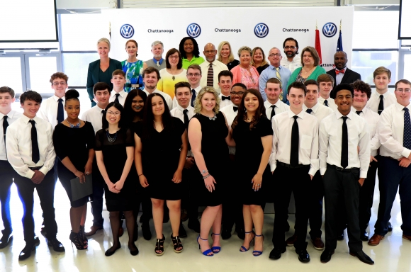 High School Mechatronics Akademie at Volkswagen Chattanooga ...